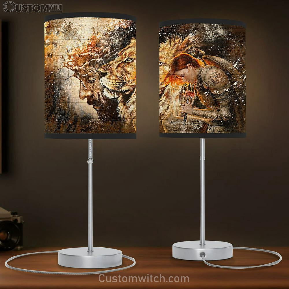 Female Knight Praying To Jesus Lion Of Judah Table Lamp Gift - Bible V ...