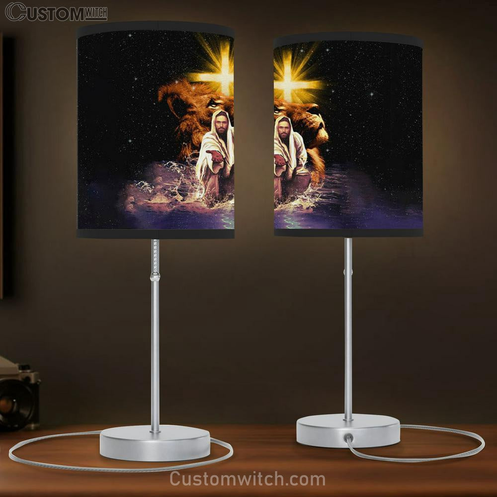 Jesus Reaching Out His Hand Table Lamp Gift - Jesus Lion Of Judah Pict ...